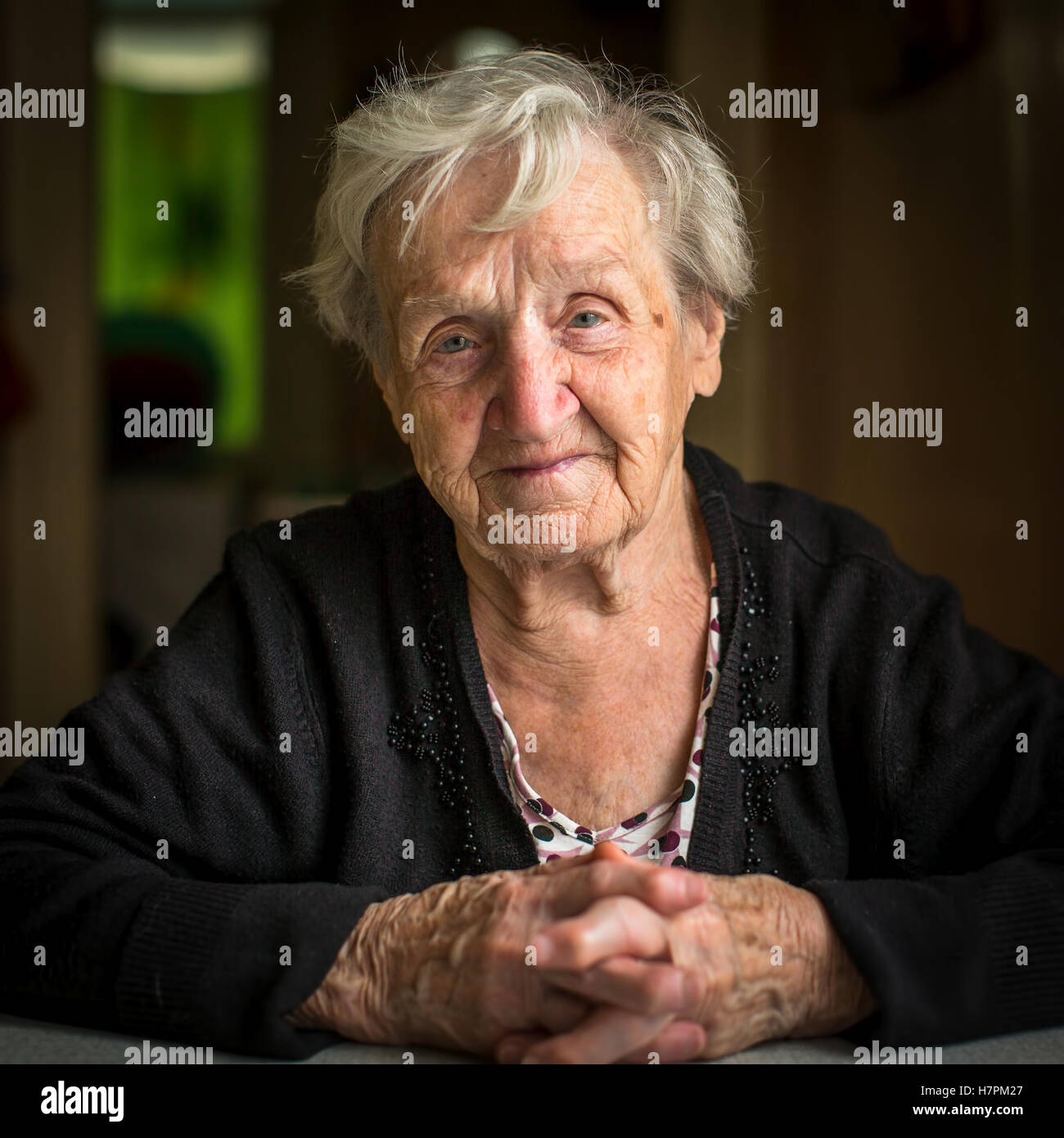 Mature old grandma woman hi-res stock photography and images - Alamy