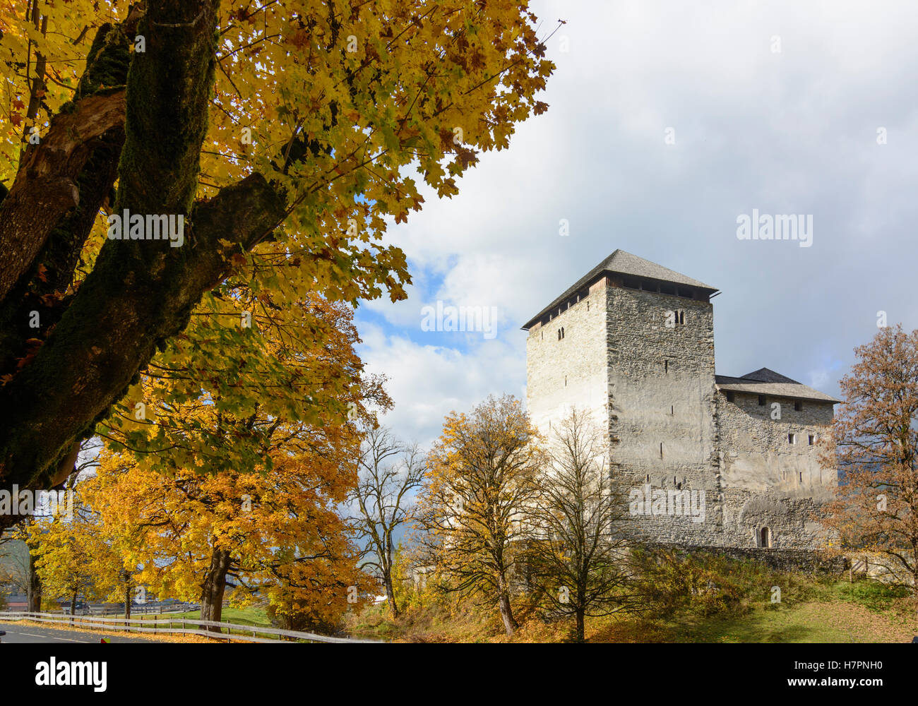 Kaprun austria castle not snow hi-res stock photography and images - Alamy