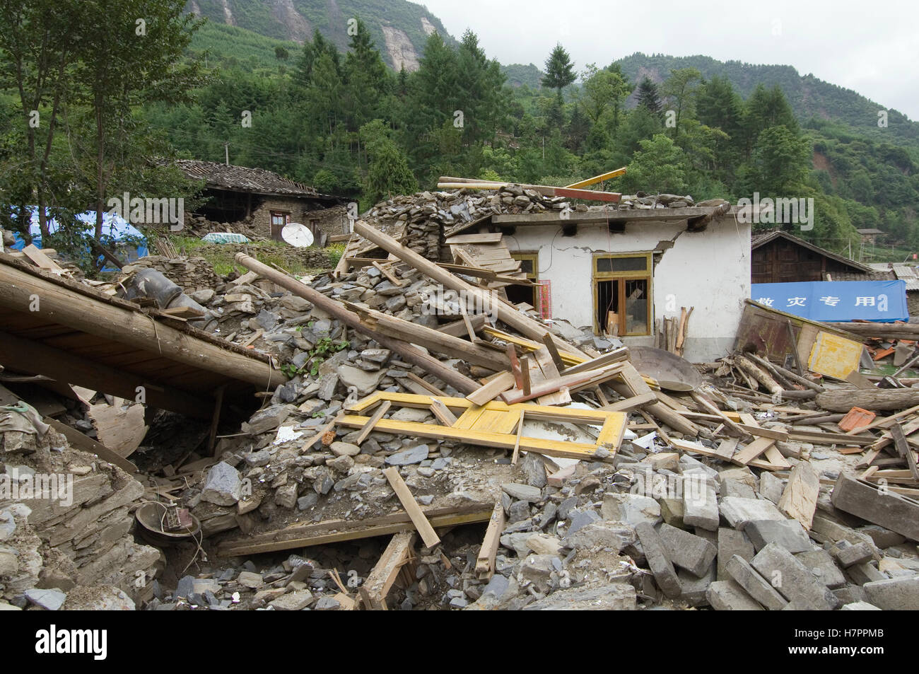 Destroyed buildings after the May 12, 2008 earthquake and landslides ...