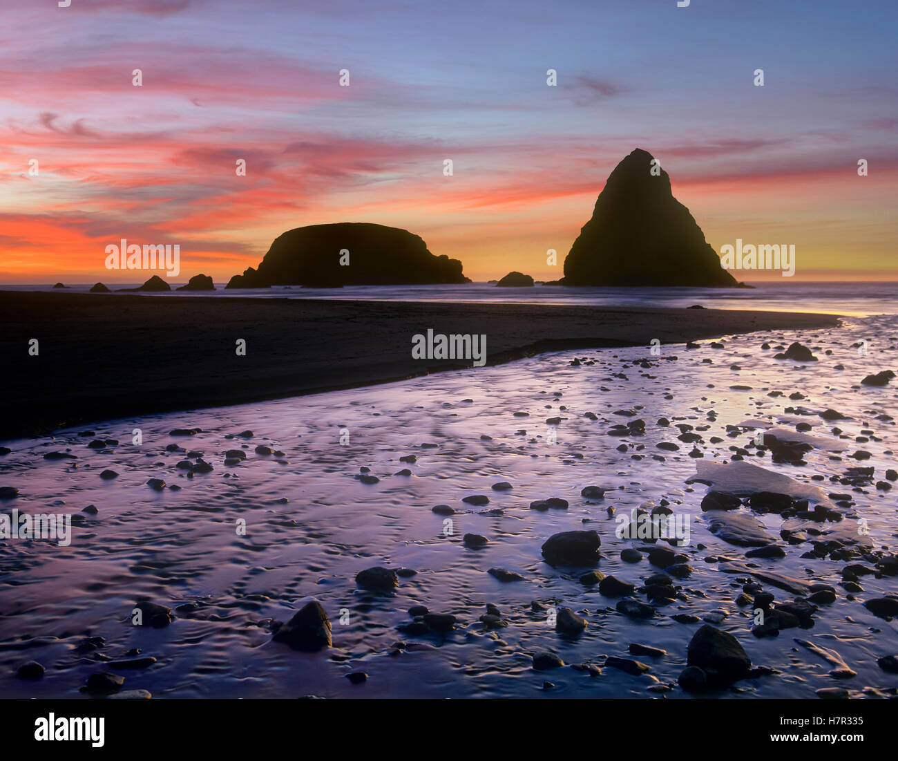 Whaleshead Beach with sea stacks, Oregon Stock Photo - Alamy