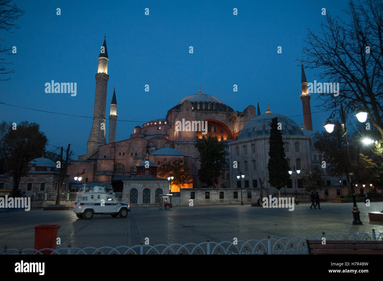 Tourism and terrorism in Turkey A Turkish police patrol outside the ...