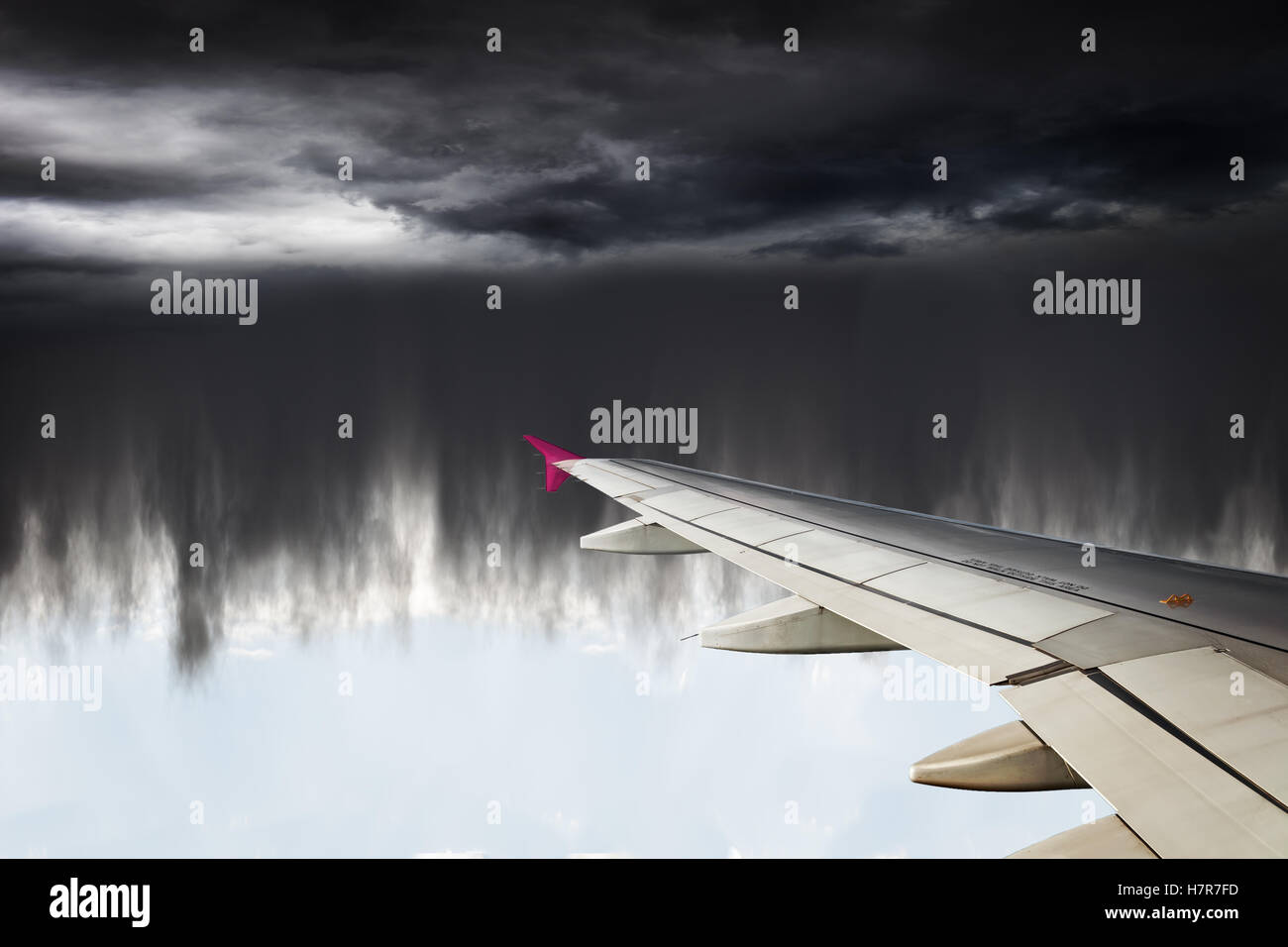 Downpour airplane hi-res stock photography and images - Alamy
