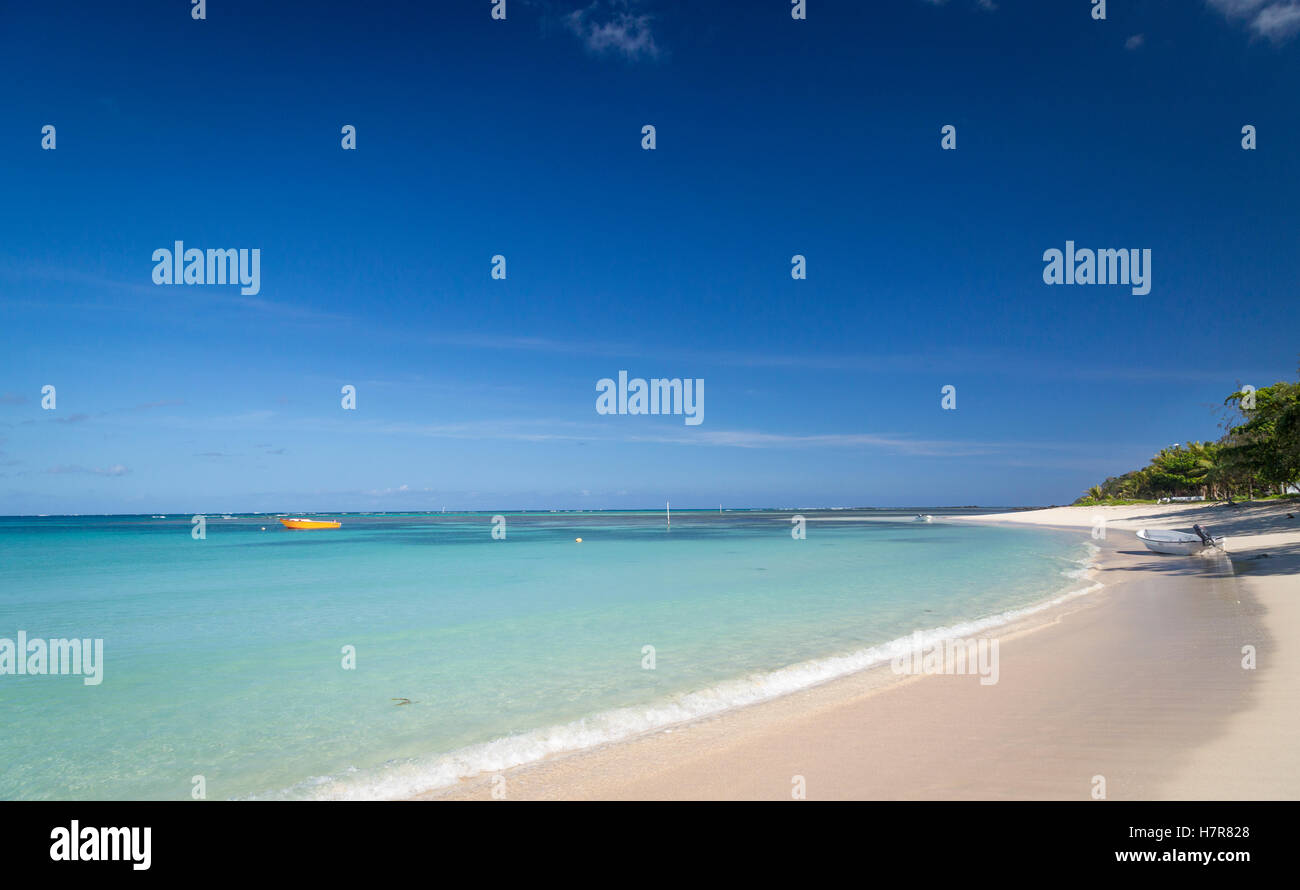 Nacula Bay on Nacula Island in Yasawa Islands, Fiji Stock Photo - Alamy