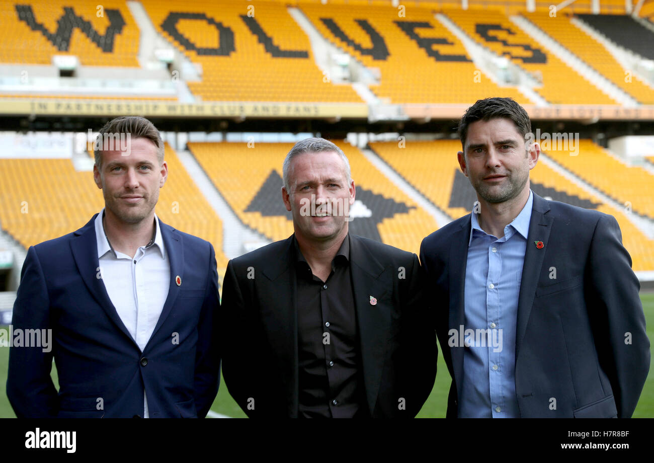 New Wolverhampton Wanderers manager Paul Lambert (centre) poses for ...