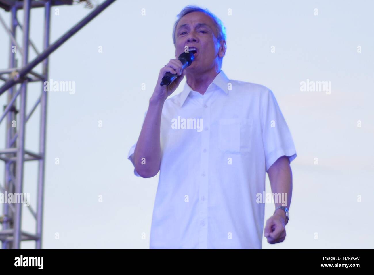 Manila, Philippines. 06th Nov, 2016. Jim Paredes, a member of a popular ...