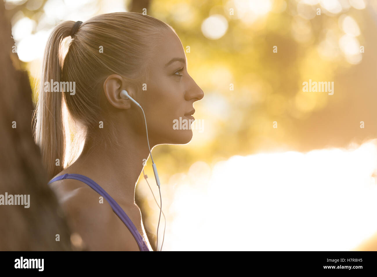 Deep breathing sports hi-res stock photography and images - Alamy