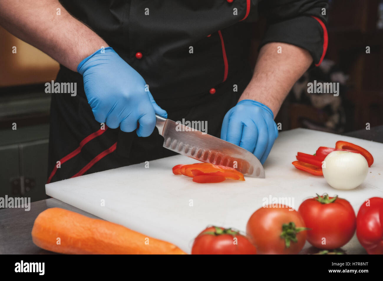 Chef cutting vegetables Stock Photo - Alamy
