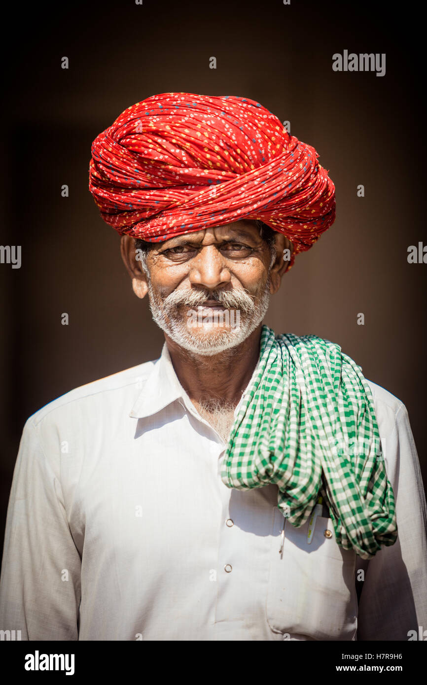 An Indian man from Rajasthan wearing a turban, Jaipur India Stock Photo ...