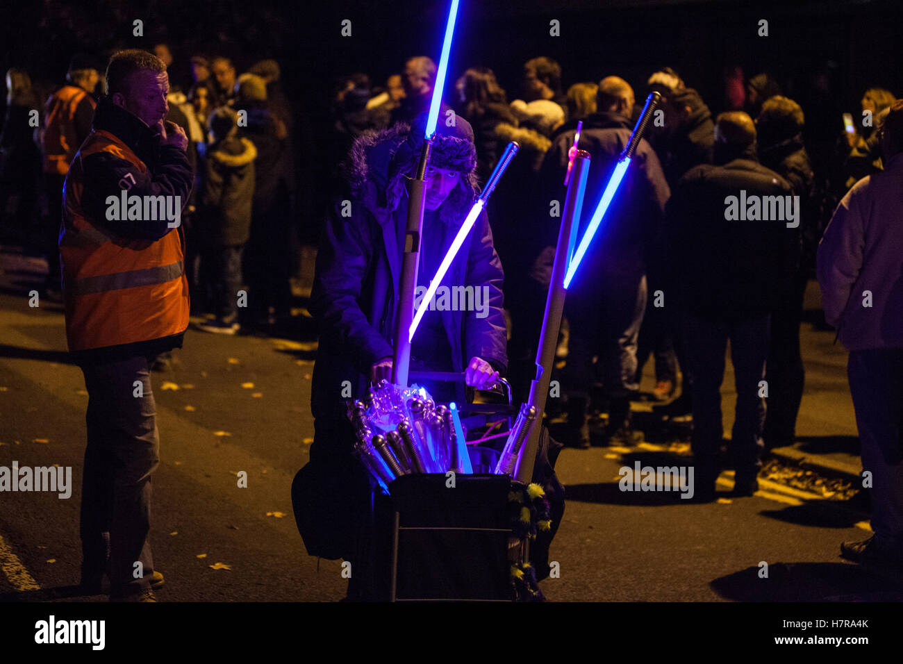 Edenbridge, UK. 5th November, 2016. A lightsaber salesman at the ...