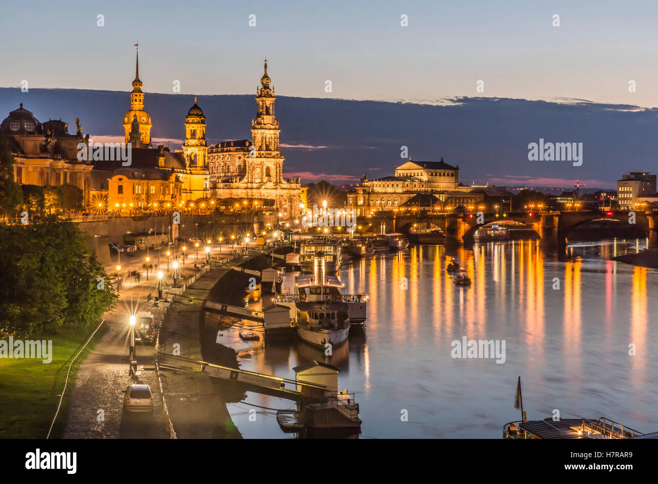 Catedral dresden hi-res stock photography and images - Alamy
