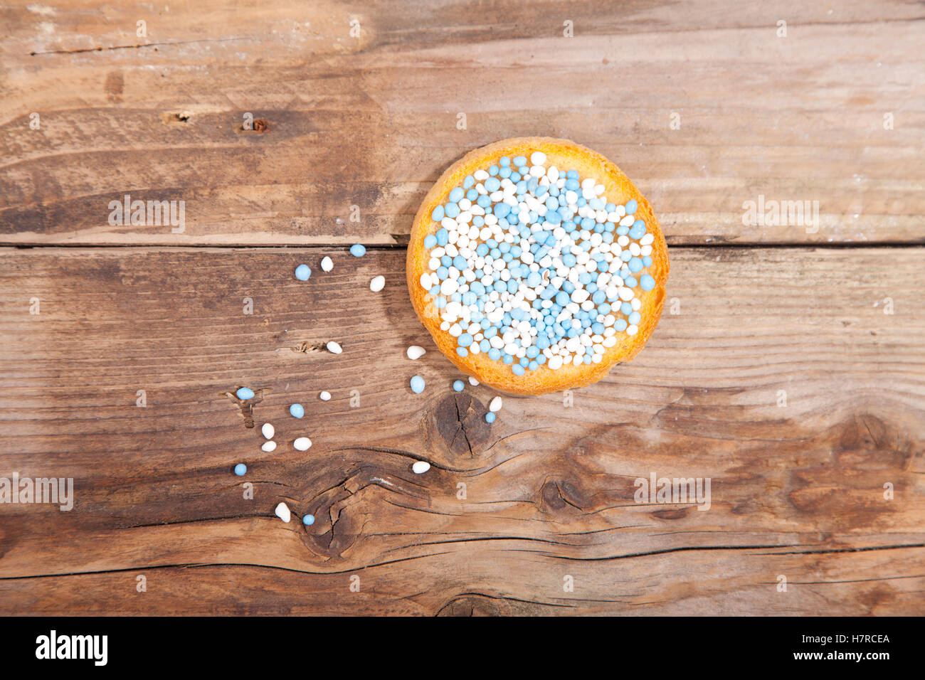 Traditional dutch girl hi-res stock photography and images - Alamy