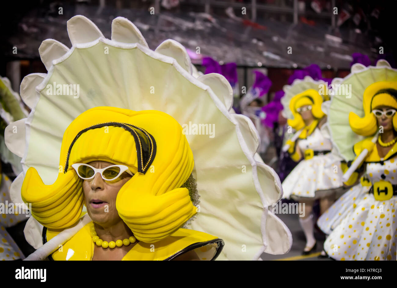 Carnival Performers Dancing, Sao Paulo, Brazil Stock Photo - Alamy