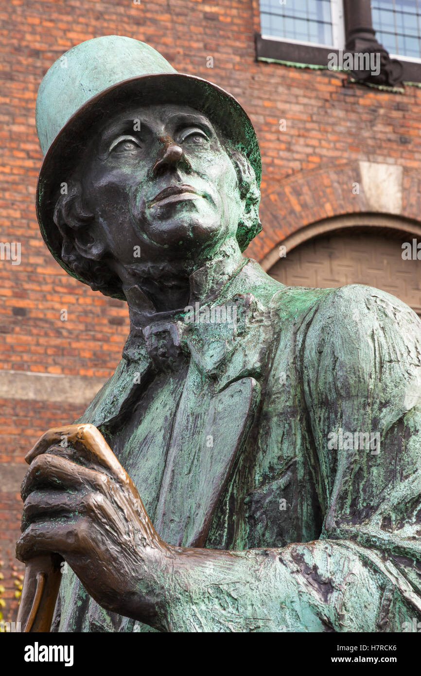 Hans Christian Andersen statue, near City Hall Square, Copenhagen ...