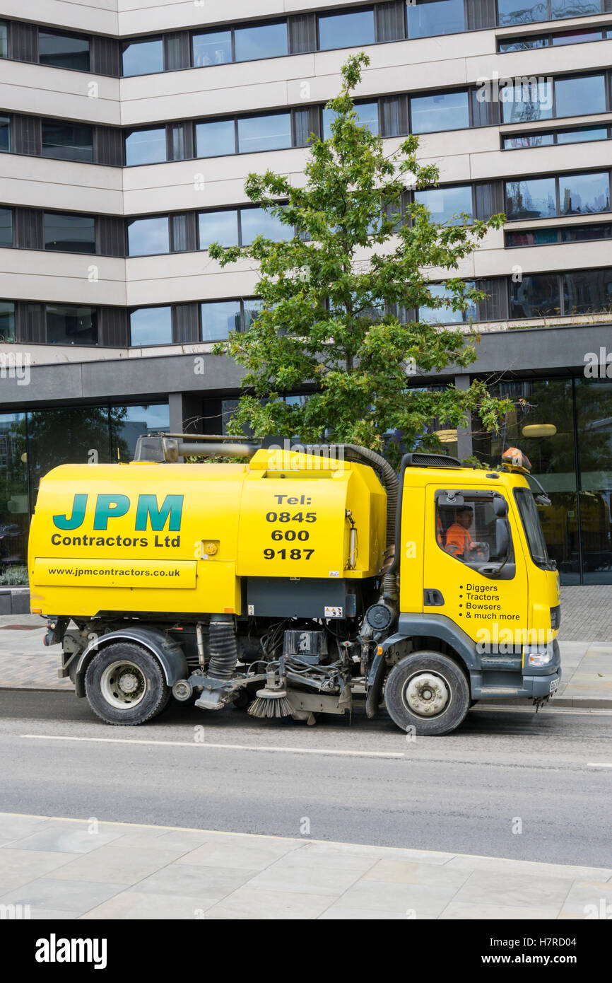 Street sweeping vehicle cleaning road hi-res stock photography and ...