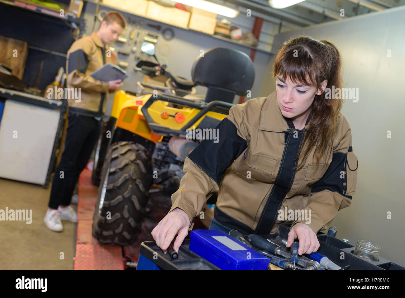 Quad repair hi-res stock photography and images - Alamy