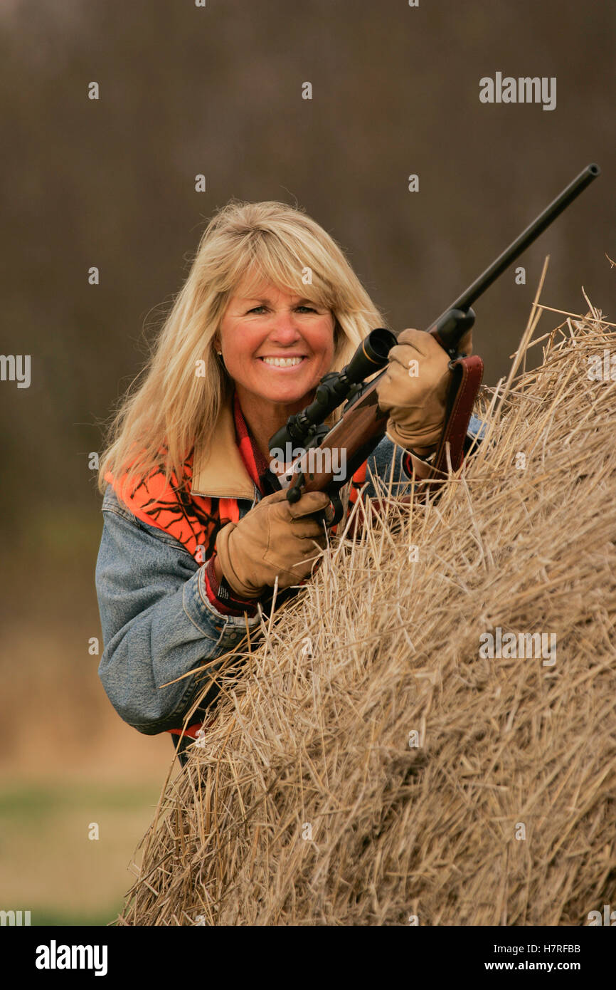 Female hunting deer Stock Photo - Alamy