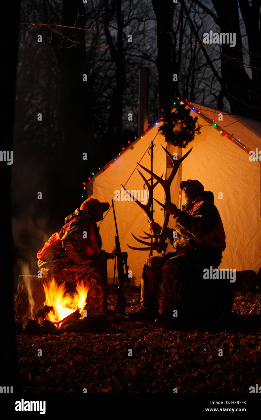 Big outdoor fire campfire people hi-res stock photography and images ...