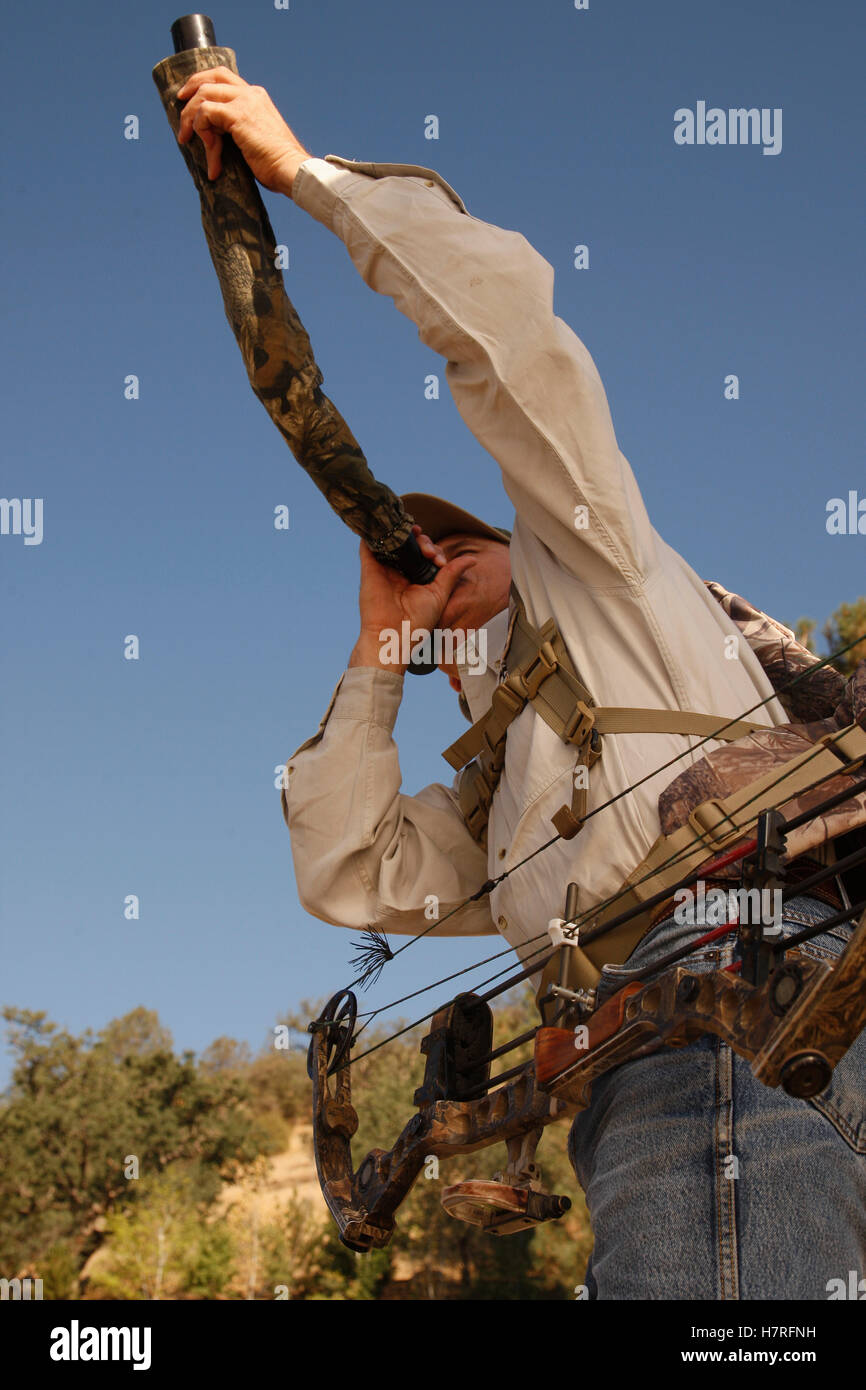 Men with bugles hi-res stock photography and images - Alamy