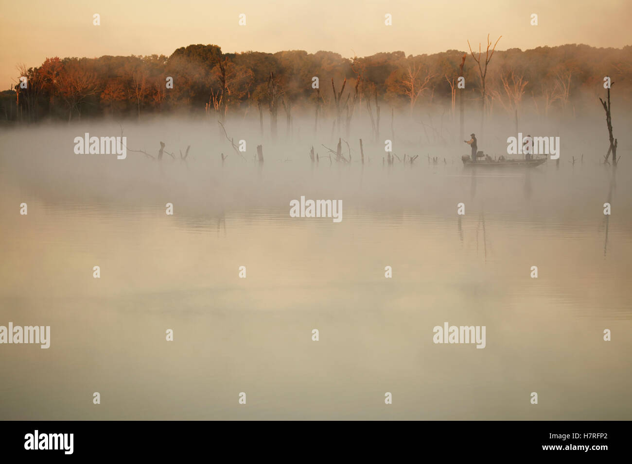 Foggy fishing boat hi-res stock photography and images - Alamy