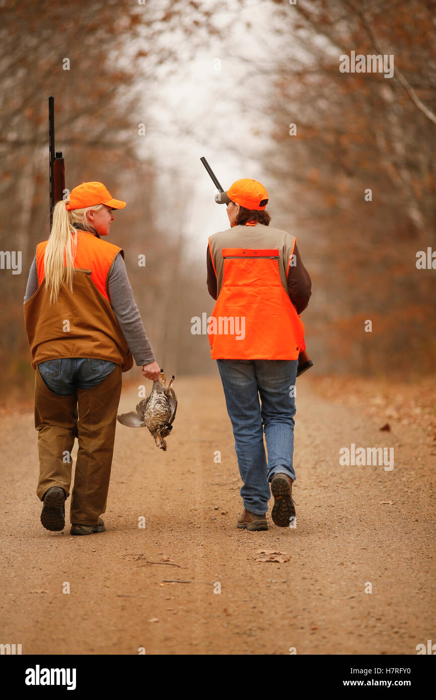 Road kill minnesota hi-res stock photography and images - Alamy