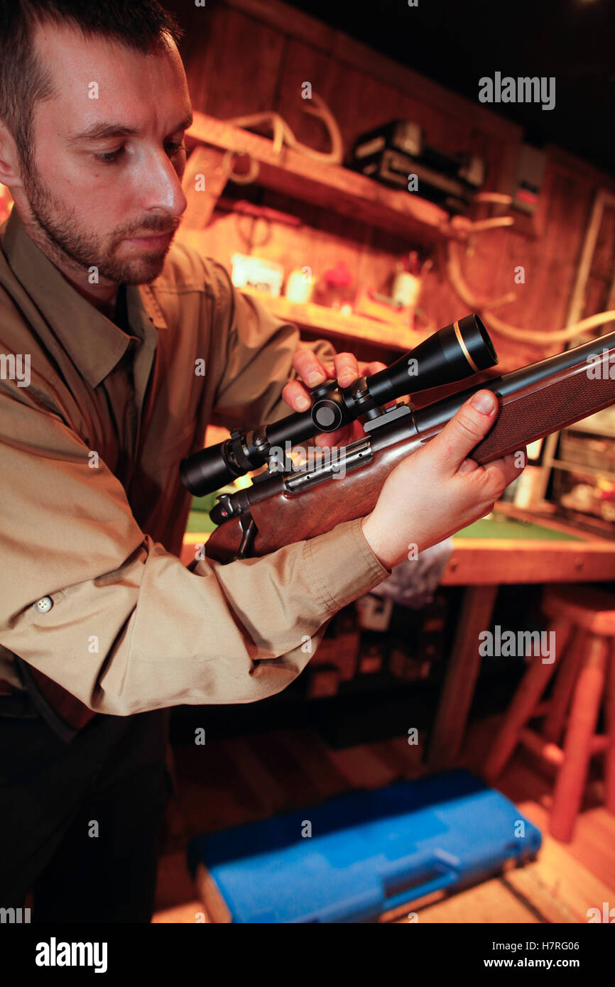Rifle maintenance hi-res stock photography and images - Alamy