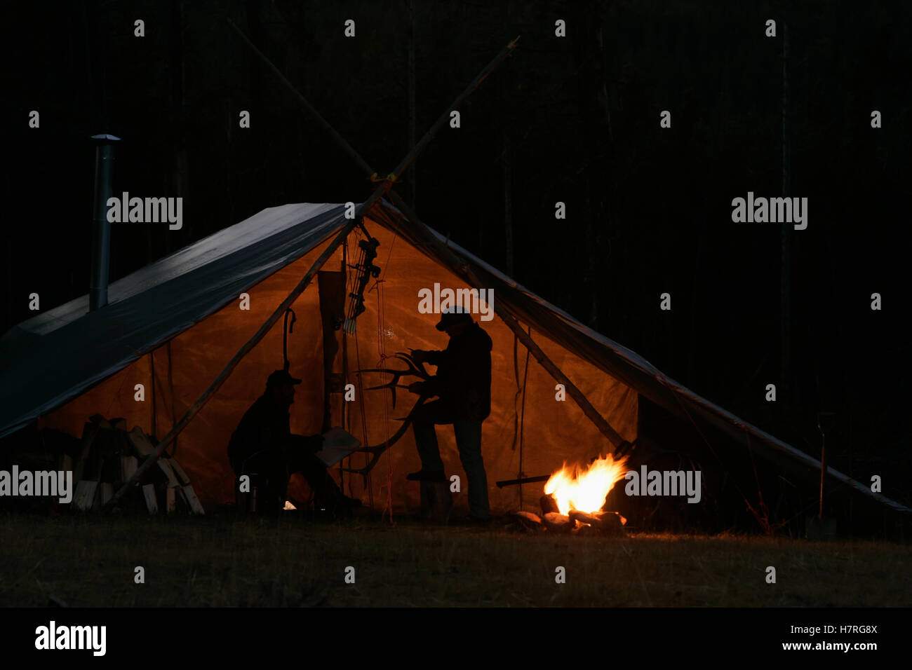 Elk hunting camp hi-res stock photography and images - Alamy