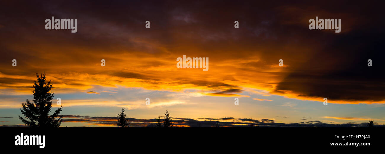 Chinook arc cloud hi-res stock photography and images - Alamy