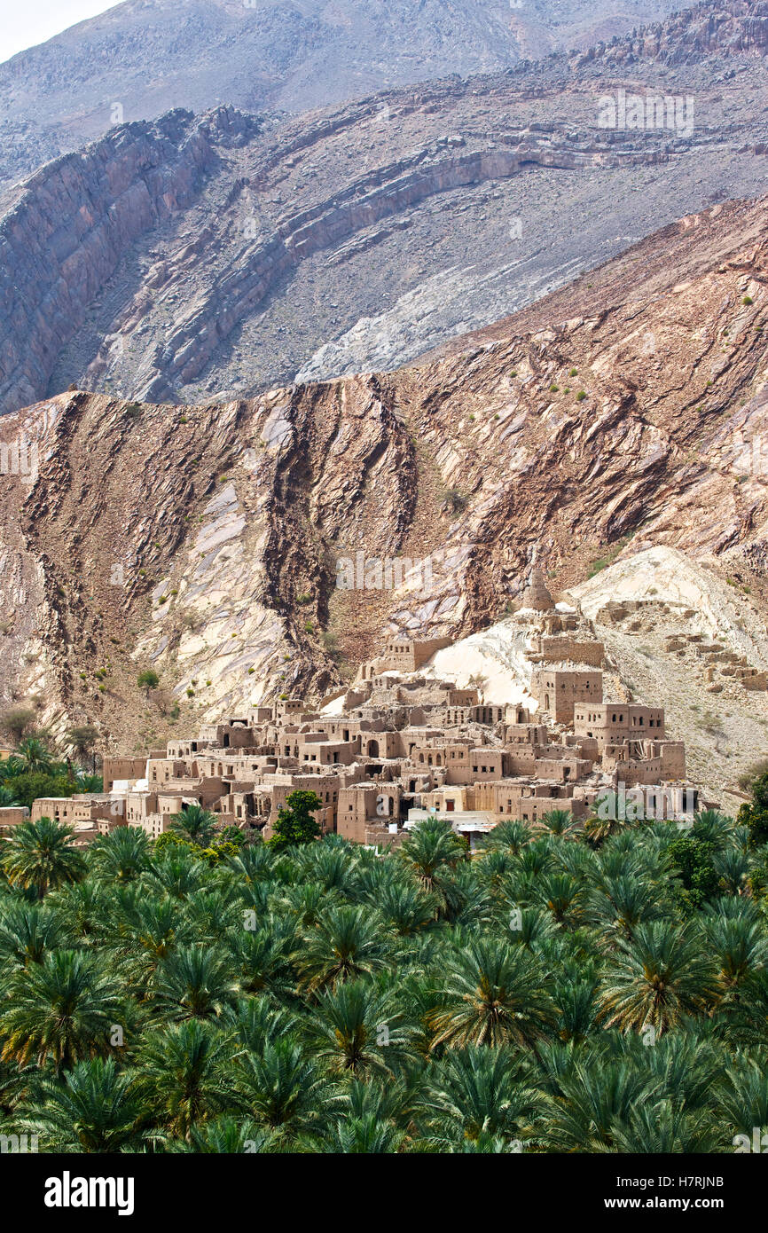 Traditional village perched in the Jabal Akhdar mountains Stock Photo ...