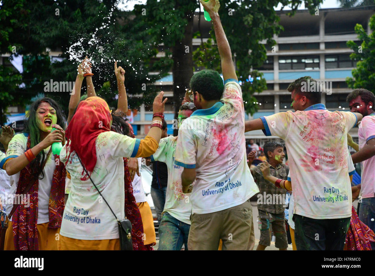 Dhaka, Bangladesh. 7th November, 2016. Dhaka University's Pali and ...