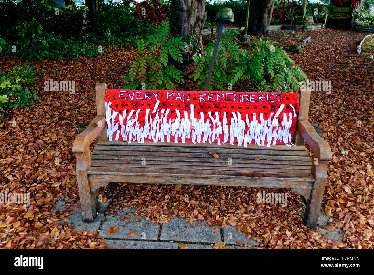 Warminster war memorial remembrance bench hi-res stock photography and ...