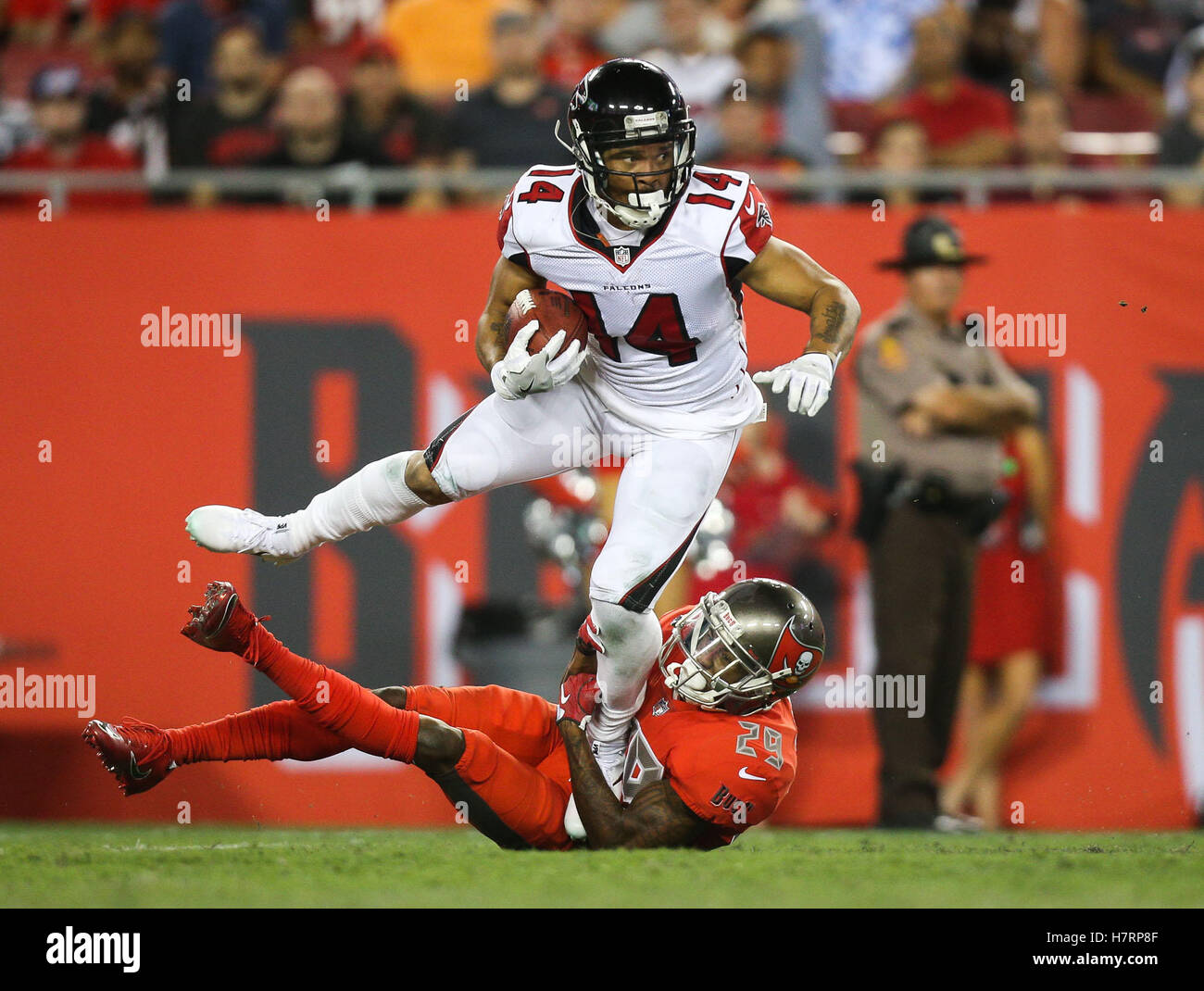 Florida, USA. 3rd Nov, 2016. LOREN ELLIOTT | Times .Atlanta Falcons ...