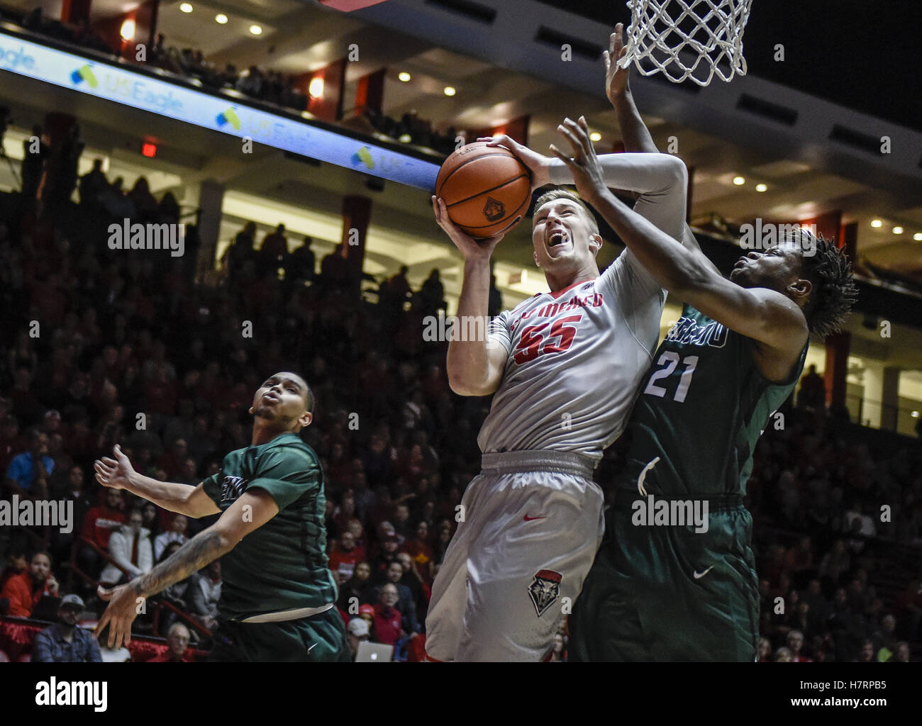 November 4, 2016 - Albuquerque, Central and 6th stree, U.S. - Journal ...