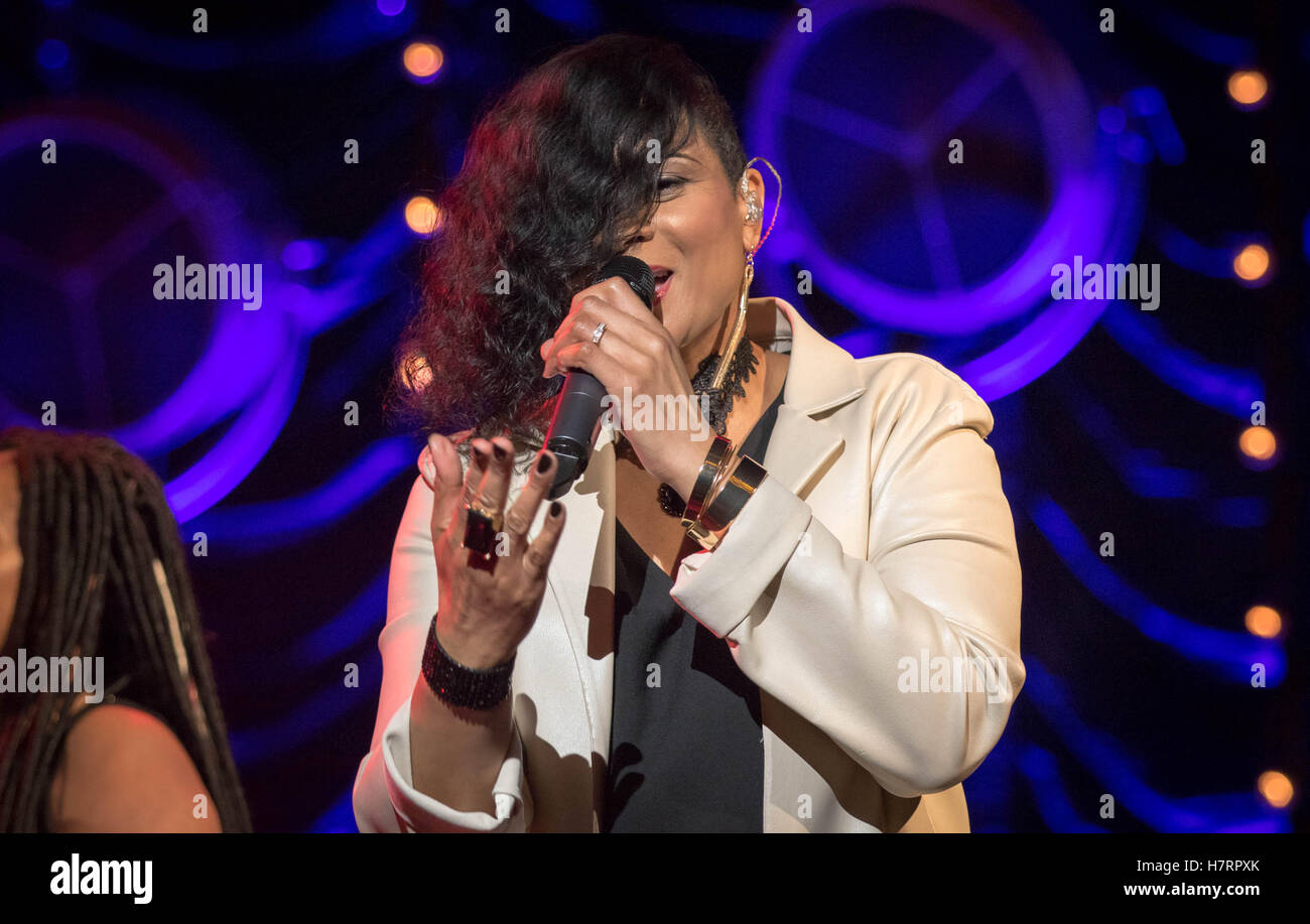 Gabrielle pop singer music hi-res stock photography and images - Alamy