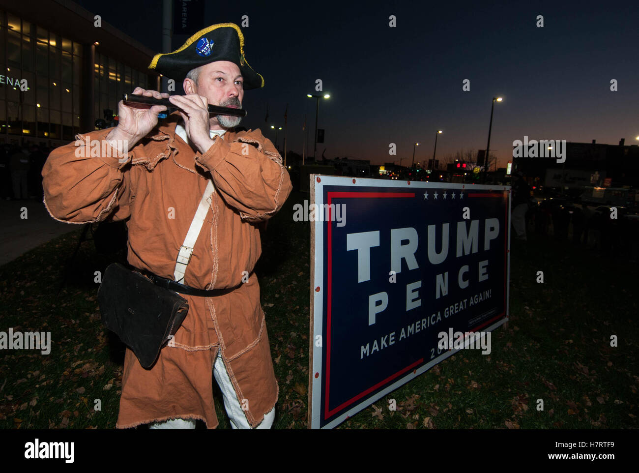 Manchester, New Hampshire, USA. 7th Nov, 2016. Scott Sturgeon of ...