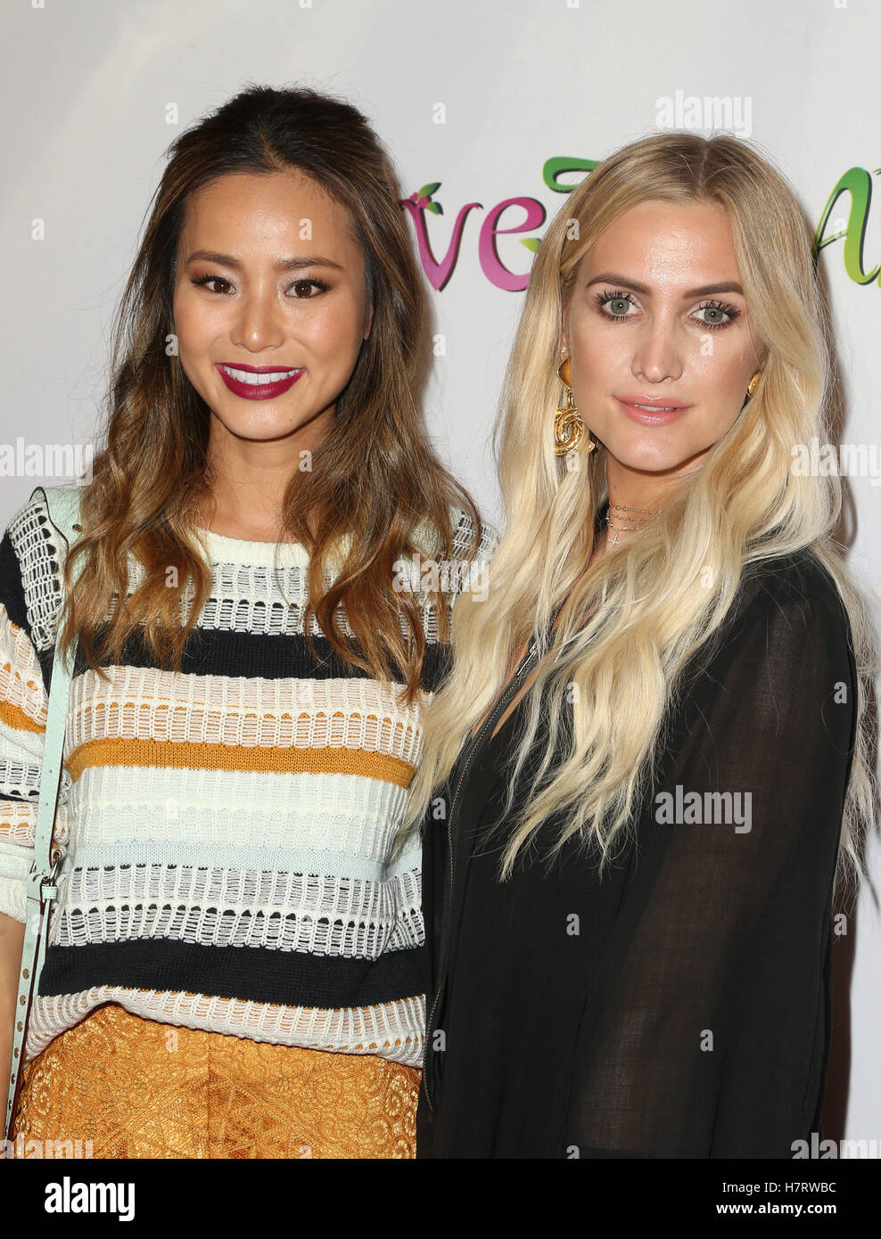 Hollywood, CA, USA. 7th Nov, 2016. Jaime Chung, Ashlee Simpson ...
