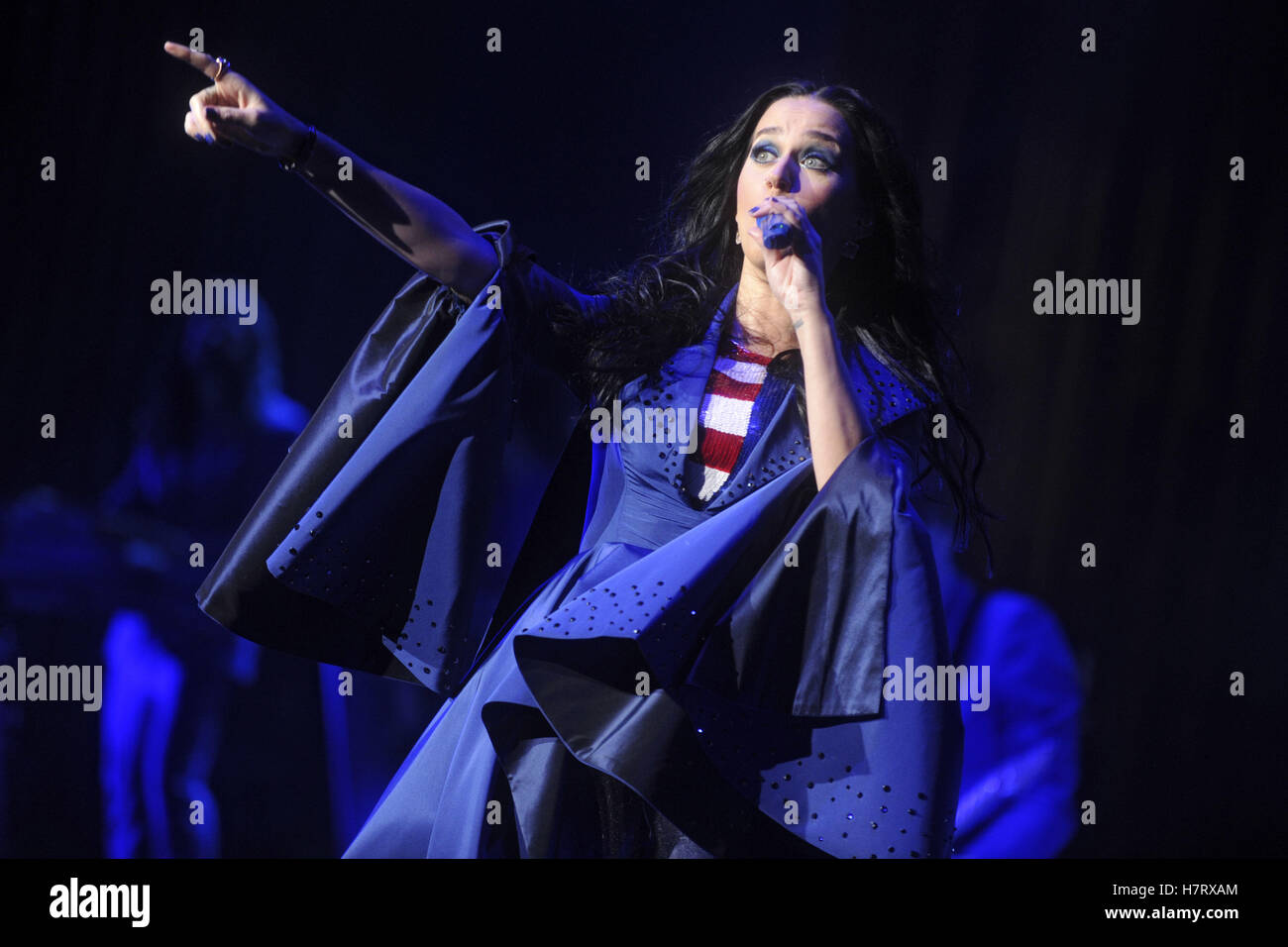 Philadelphia, Pennsylvania. 5th Nov, 2016. Katy Perry performs during ...