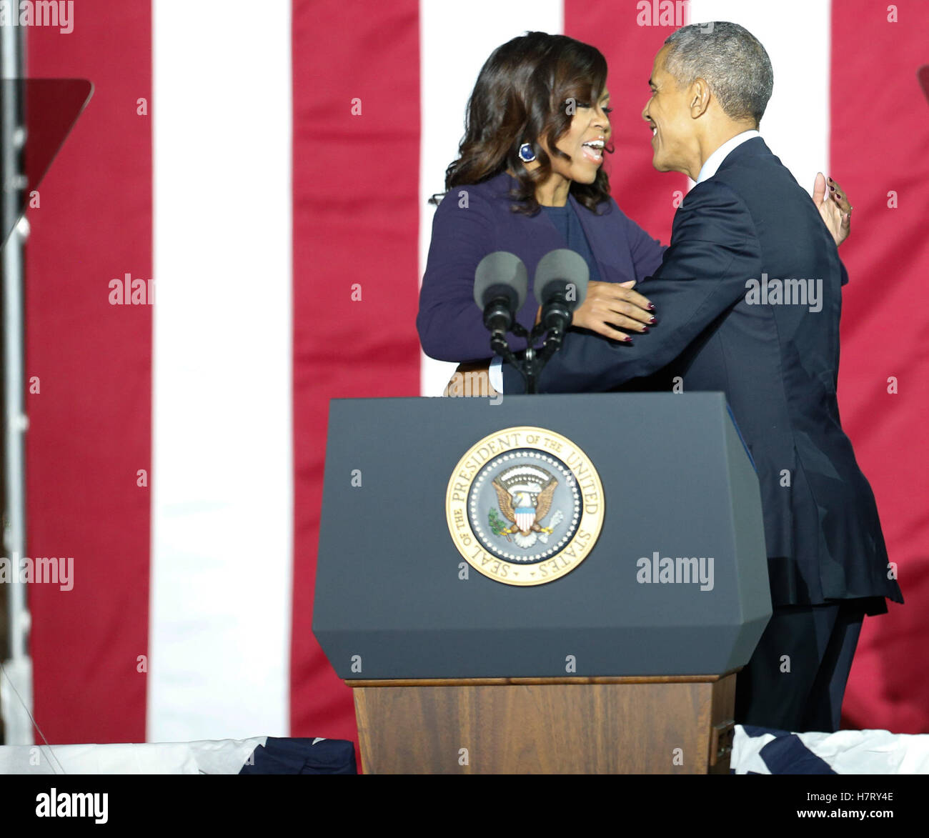 Philadelphia, USA. 07th Nov, 2016. President Barack Obama and First ...