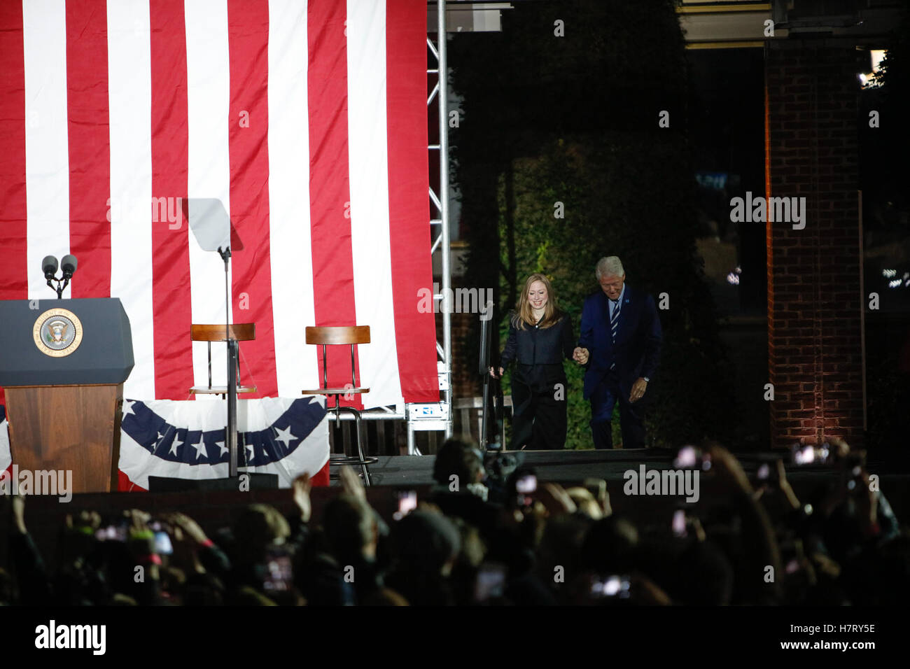 Bill clinton chelsea on hi-res stock photography and images - Alamy