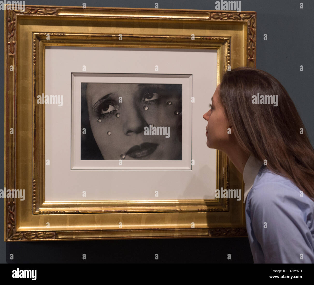 Tate Modern, London, UK. 8th November, 2016. The Radical Eye showcases ...