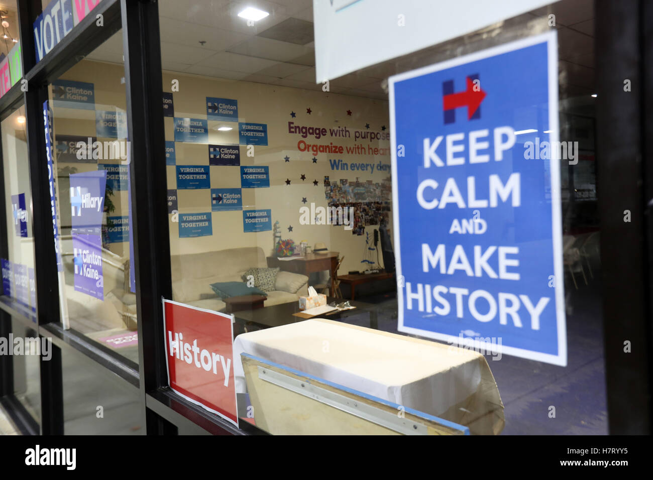 Empty election signs hi-res stock photography and images - Alamy
