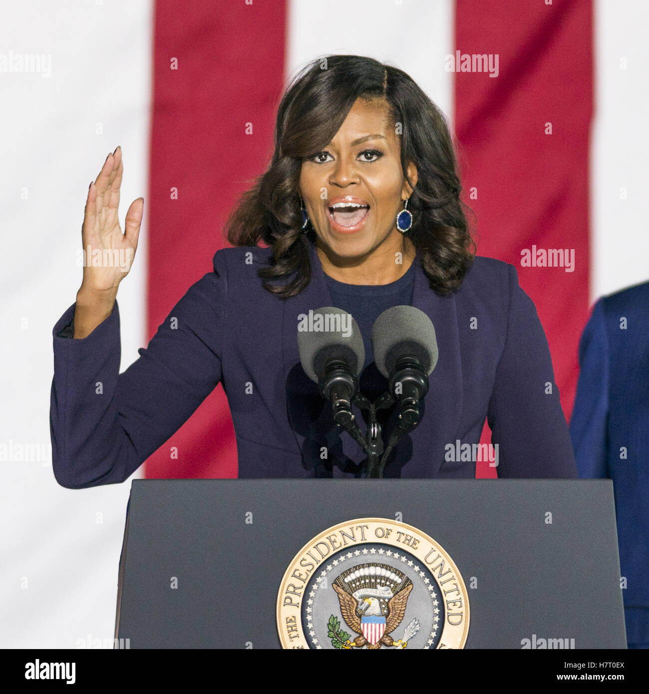 Michelle obama speaking hi-res stock photography and images - Alamy