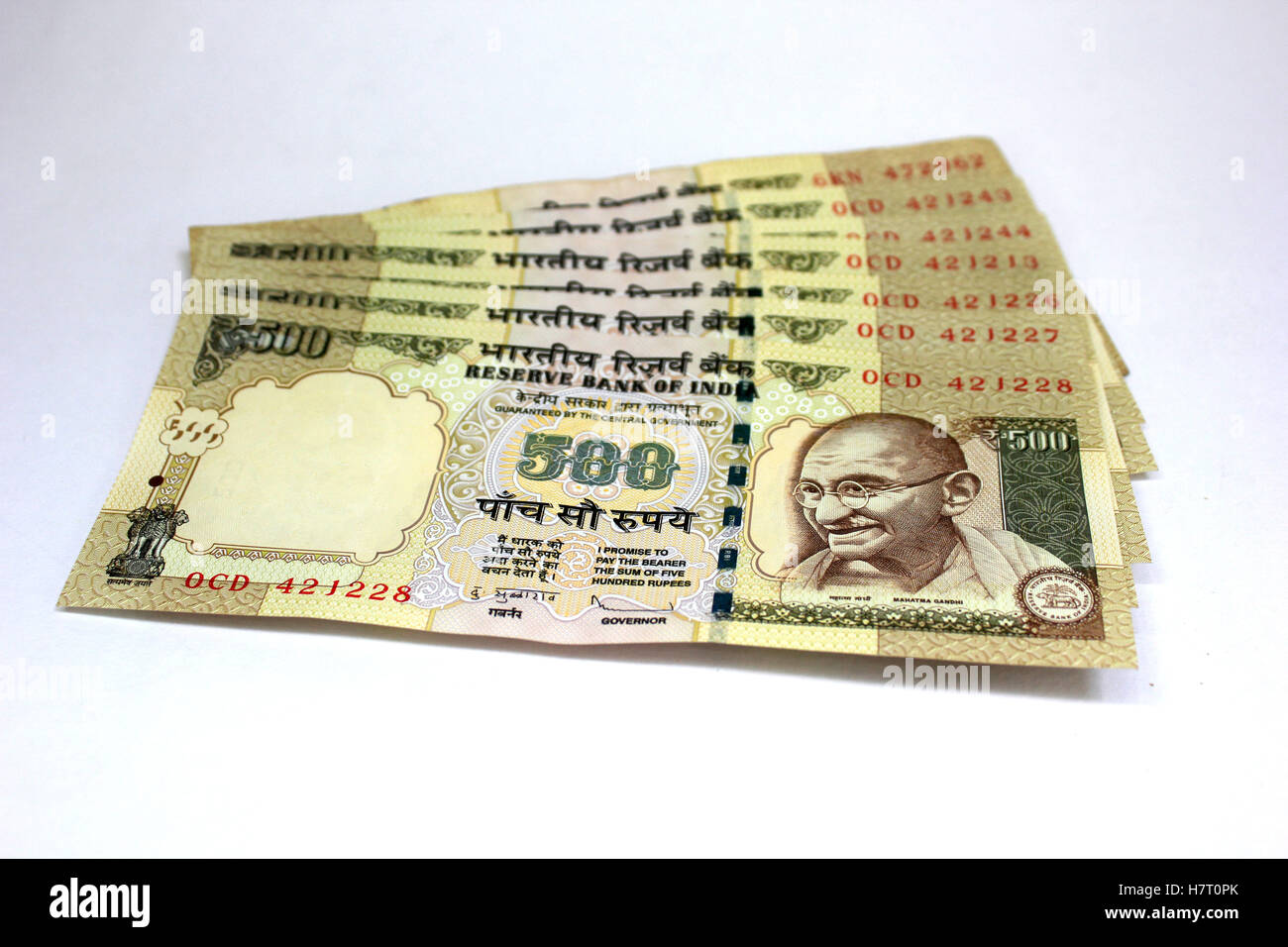 Indian 1000 rupee note hi-res stock photography and images - Alamy