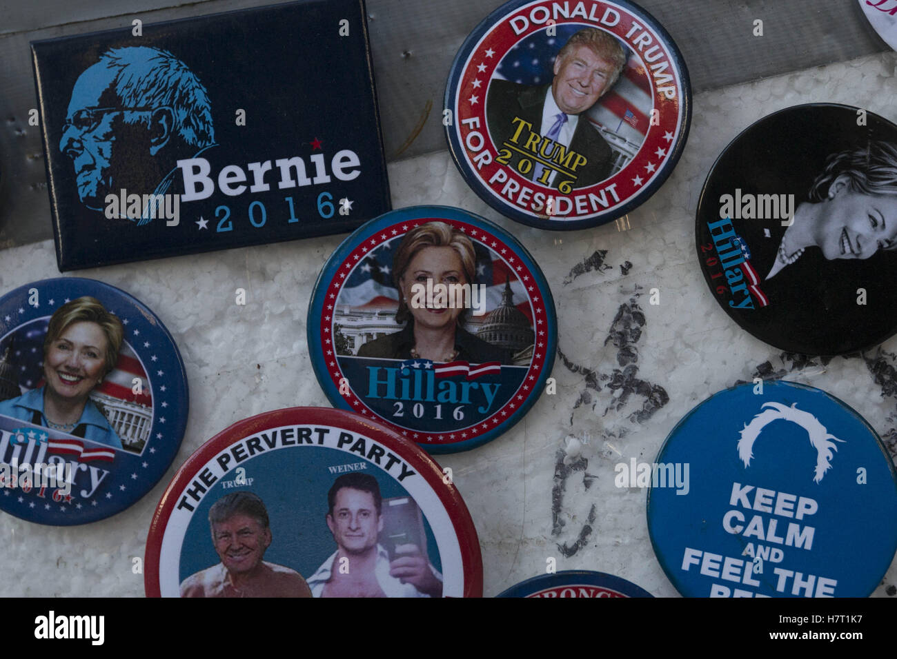 Campaign buttons for sale hi-res stock photography and images - Alamy