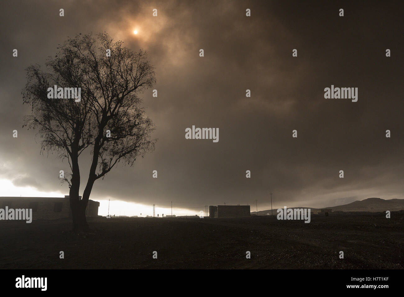 Qayyarah oil hi-res stock photography and images - Alamy