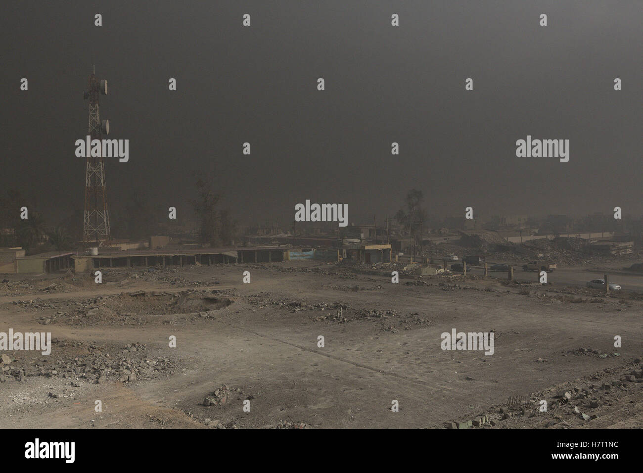 Qayyarah, Niniveh, Iraq. 8th Nov, 2016. 08/11/2016. Qayyarah, Iraq ...