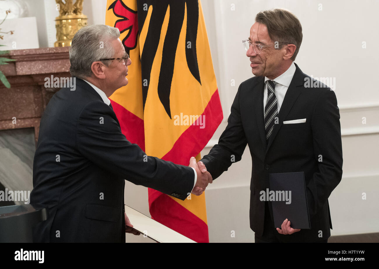 Grand cross merit ribbon hi-res stock photography and images - Alamy