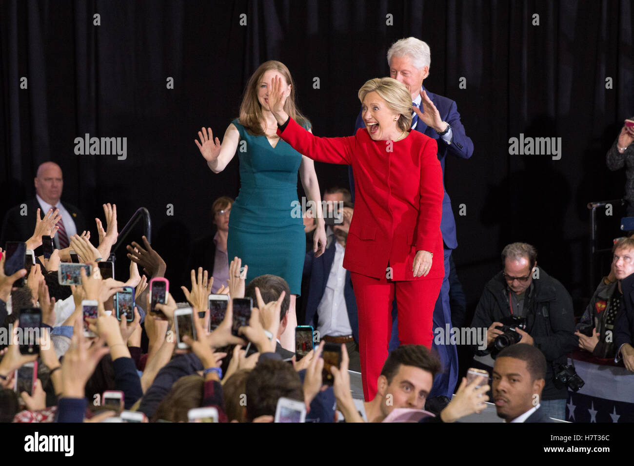 Hillary and chelsea clinton hi-res stock photography and images - Alamy