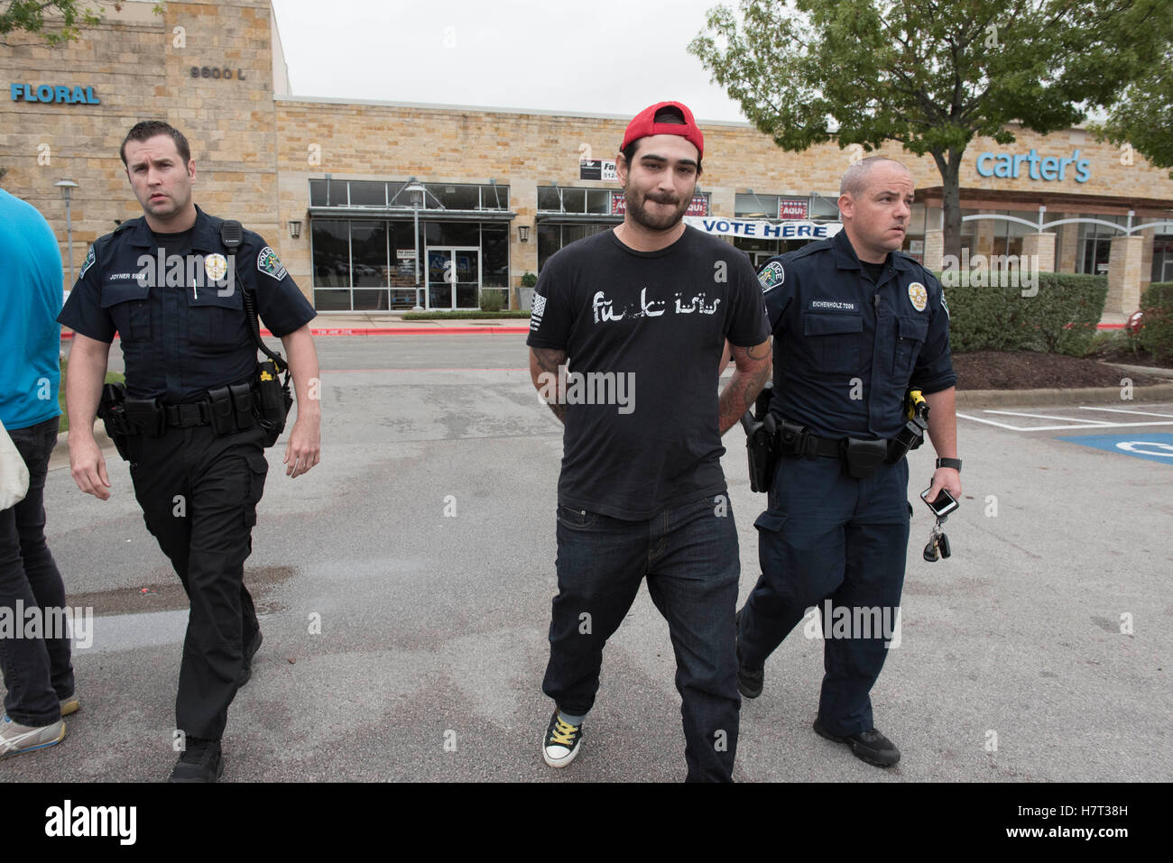 Man in "F*** ISIS" t-shirt is questioned, detained and released after ...