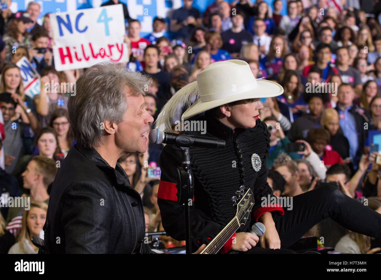 Raleigh, USA. 07th Nov, 2016. Lady Gaga and Jon Bon Jovi performing at ...