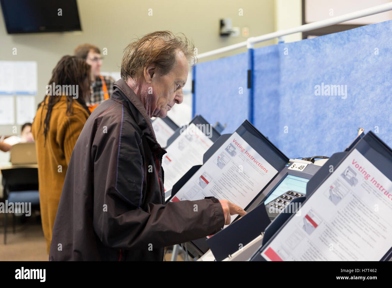 Accessible voting hi-res stock photography and images - Alamy